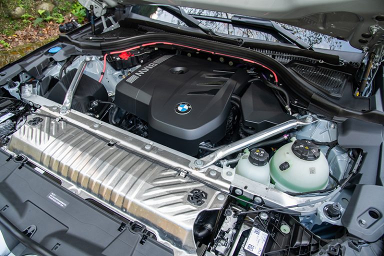 BMW「大改款X3 G45」試駕！炫砲內裝超車賓士、戰力更全面 - 品車CarImage